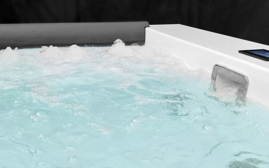 Luxury Freestanding Tubs & Hot Tubs with Modern Design in the USA ...