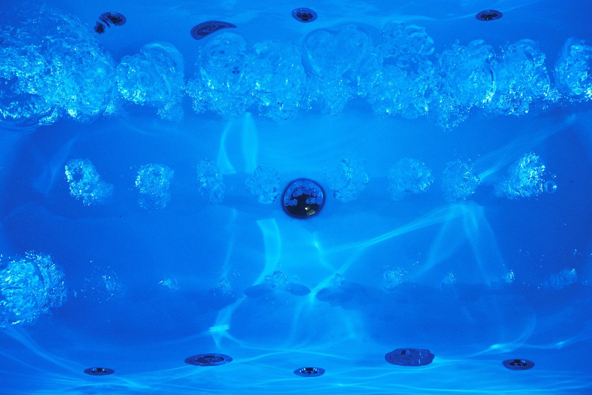 Luxury Freestanding Tubs & Hot Tubs with Modern Design in the USA ...